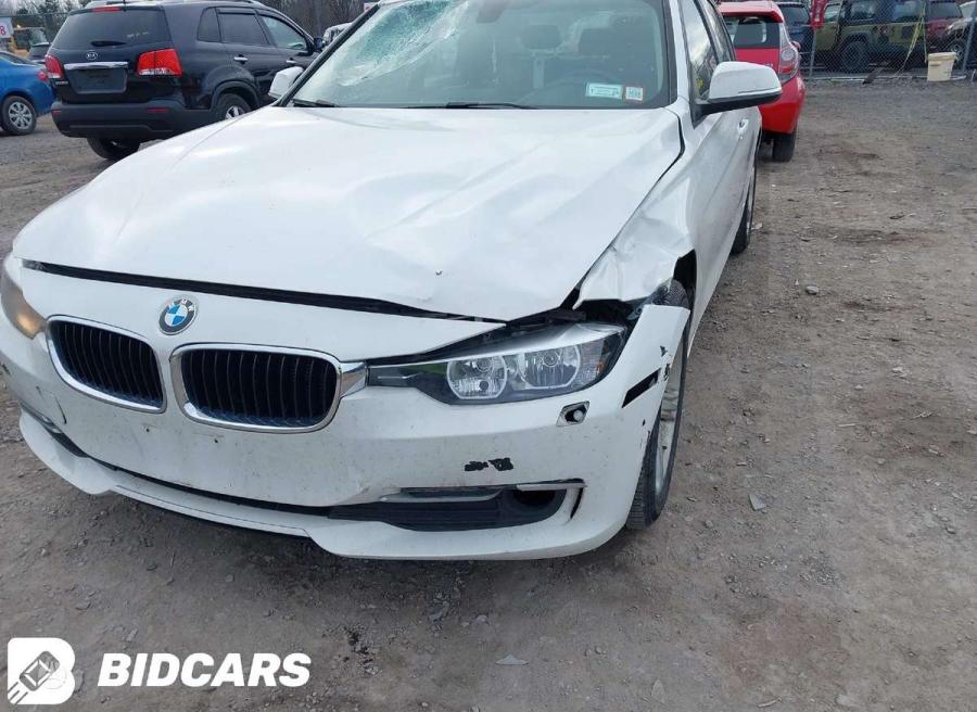 White BMW 328 2013 in Vilnius, with an engine capacity of 2.00 L and mileage of 222 thousand km for 8300 €, photo 34 on AUTOMOTO.COM.LV