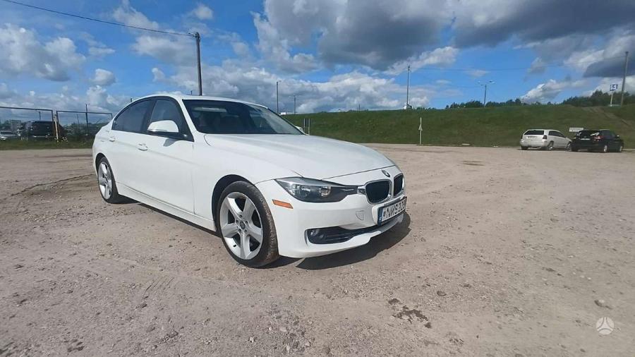 White BMW 328 2013 in Vilnius, with an engine capacity of 2.00 L and mileage of 192 thousand km for 10350 €, photo 1 on AUTOMOTO.COM.LV