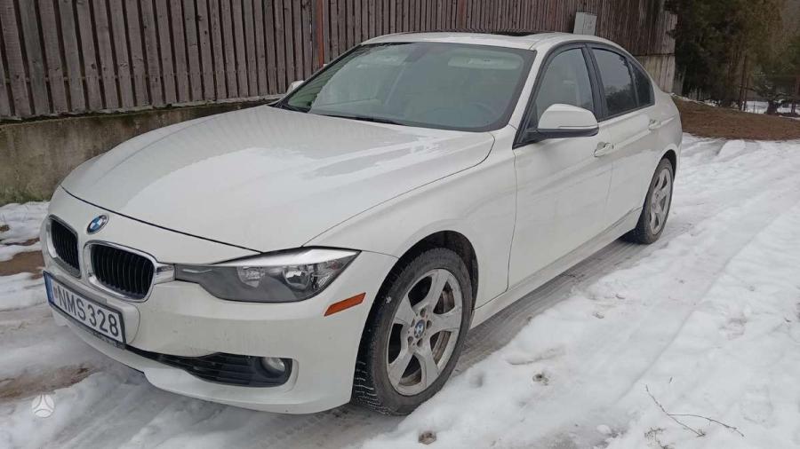 White BMW 328 2013 in Vilnius, with an engine capacity of 2.00 L and mileage of 192 thousand km for 10350 €, photo 26 on AUTOMOTO.COM.LV