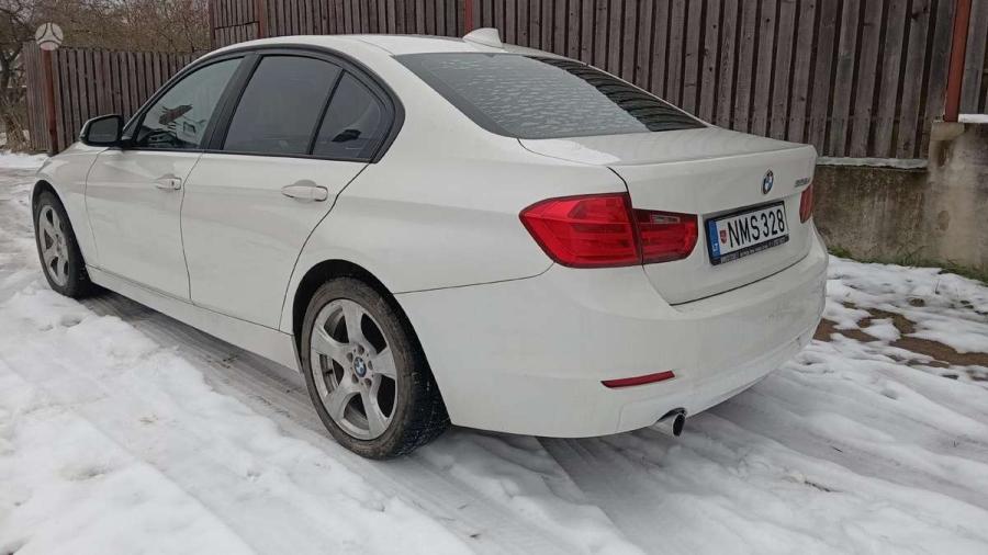 White BMW 328 2013 in Vilnius, with an engine capacity of 2.00 L and mileage of 192 thousand km for 10350 €, photo 29 on AUTOMOTO.COM.LV