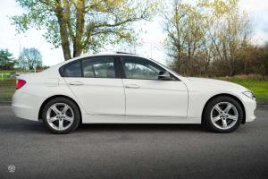 White BMW 328 2013 in Vilnius, with an engine capacity of 2.00 L and mileage of 222 thousand km for 8150 €, photo 10 on AUTOMOTO.COM.LV