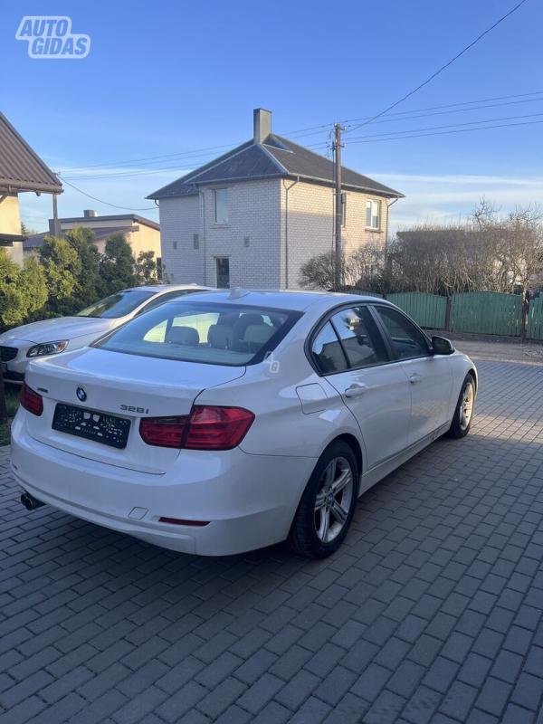 White BMW 328 2013 in Gargzdai, with an engine capacity of 2.00 L and mileage of 145 thousand km for 6500 €, photo 5 on AUTOMOTO.COM.LV