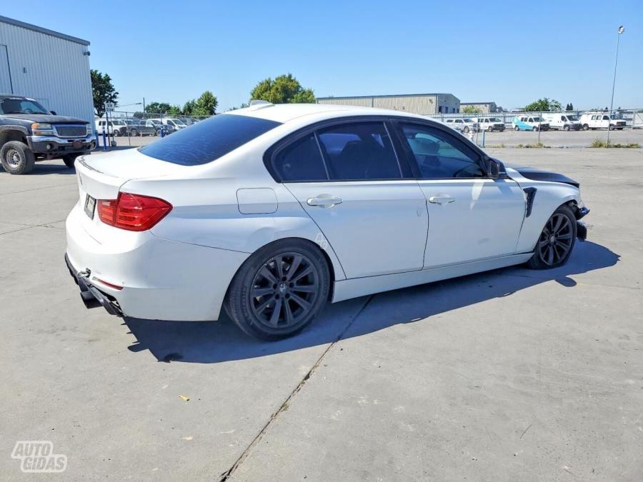 White BMW 328 2013 in Klaipeda, with an engine capacity of 2.00 L and mileage of 149 thousand km for 4250 €, photo 4 on AUTOMOTO.COM.LV