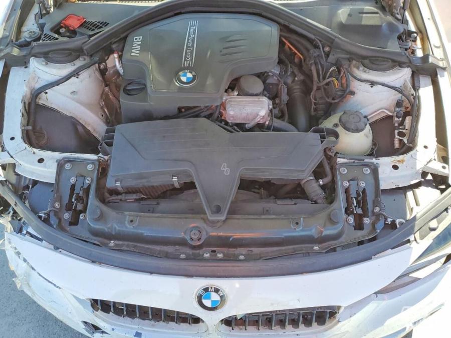 White BMW 328 2013 in Klaipeda, with an engine capacity of 2.00 L and mileage of 149 thousand km for 4250 €, photo 12 on AUTOMOTO.COM.LV