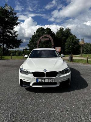Белый БМВ 328 2013 в Вильнюс, объемом двигателя 2.00 л и пробегом 279 тыс. км за 9000 €, фото 4 на AUTOMOTO.COM.LV