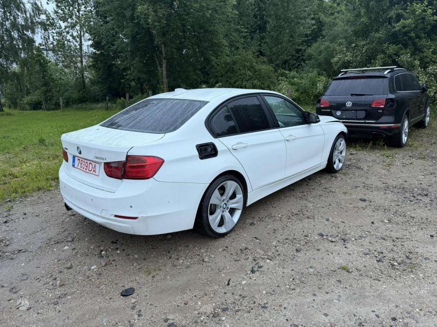 Balts BMW 328 2013 Plungė, ar dzinēja tilpumu 2.01 L un nobraukumu 250 tūkst. km par 8150 €, foto 1 vietnē AUTOMOTO.COM.LV