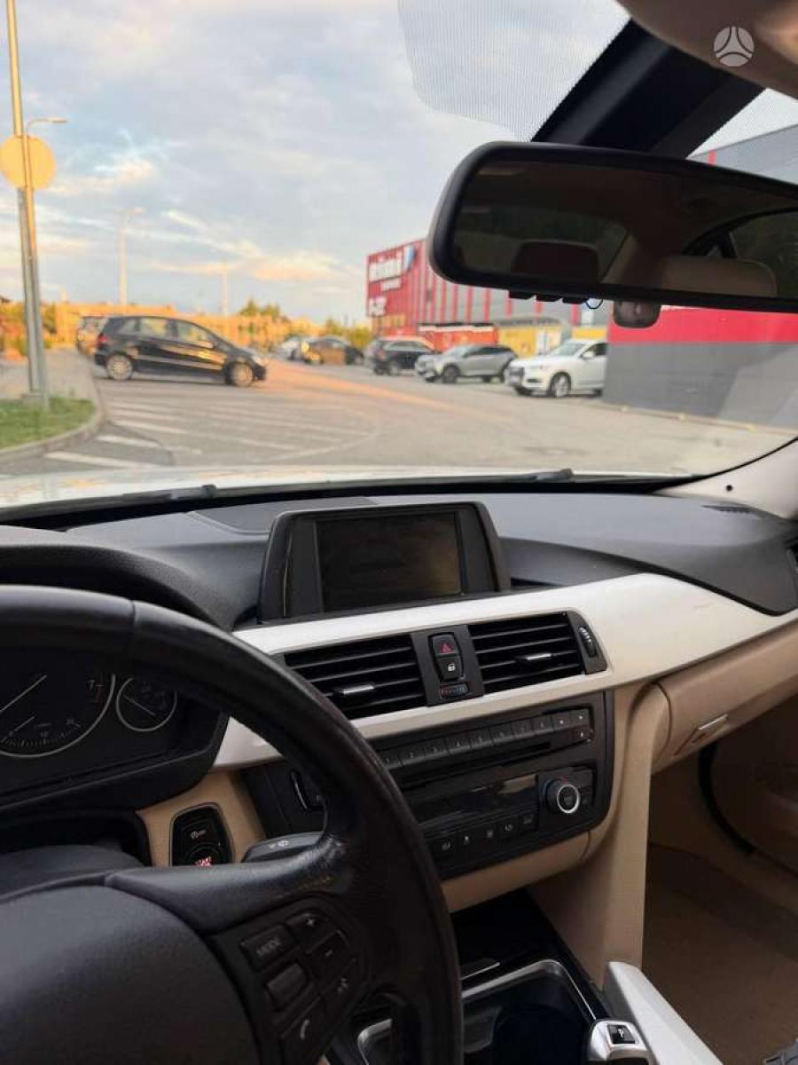 White BMW 328 2013 in Vilnius, with an engine capacity of 2.00 L and mileage of 229 thousand km for 8000 €, photo 9 on AUTOMOTO.COM.LV