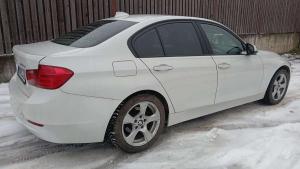 White BMW 328 2014 in Vilnius, with an engine capacity of 2.00 L and mileage of 192 thousand km for 10750 €, photo 3 on AUTOMOTO.COM.LV