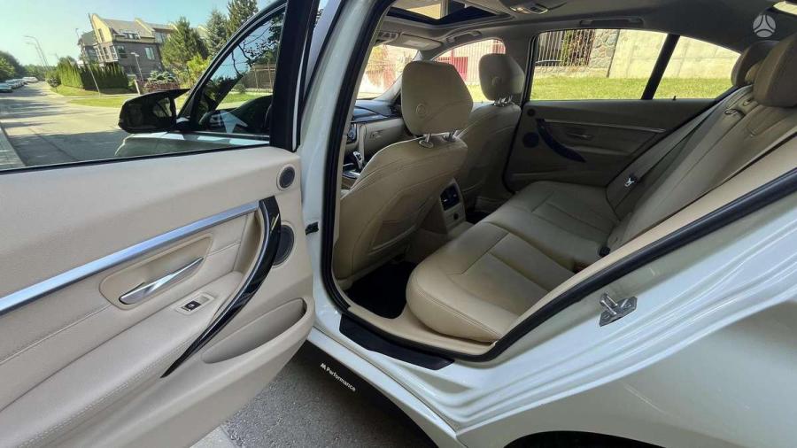 White BMW 328 2014 in Vilnius, with an engine capacity of 2.00 L and mileage of 212 thousand km for 13700 €, photo 19 on AUTOMOTO.COM.LV