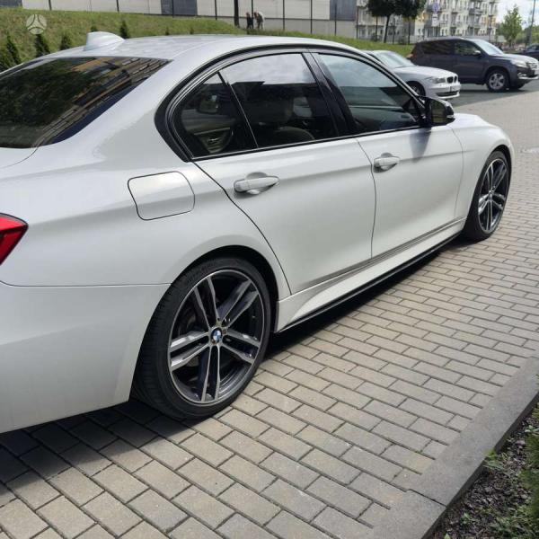 White BMW 328 2014 in Vilnius, with an engine capacity of 2.00 L and mileage of 289 thousand km for 13500 €, photo 4 on AUTOMOTO.COM.LV