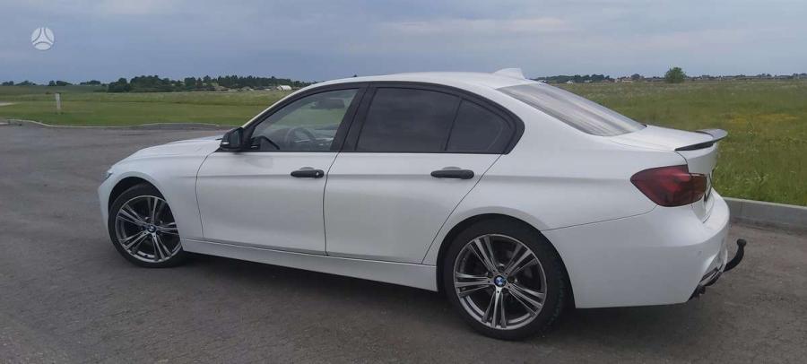 White BMW 328 2014 in Klaipeda, with an engine capacity of 2.00 L and mileage of 175 thousand km for 12700 €, photo 7 on AUTOMOTO.COM.LV