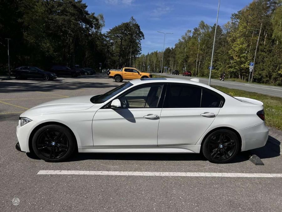 White BMW 328 2015 in Klaipeda, with an engine capacity of 2.00 L and mileage of 134 thousand km for 12400 €, photo 2 on AUTOMOTO.COM.LV