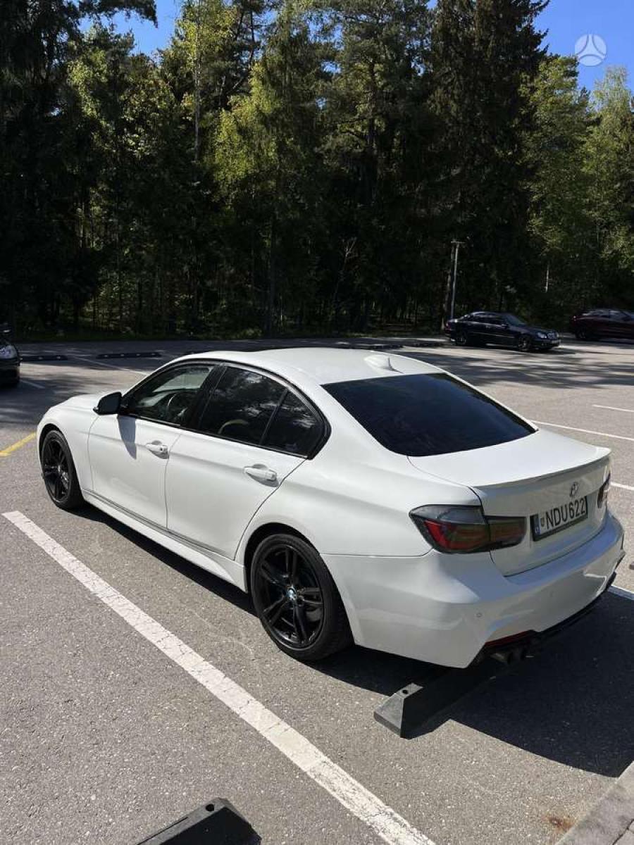 White BMW 328 2015 in Klaipeda, with an engine capacity of 2.00 L and mileage of 134 thousand km for 12400 €, photo 7 on AUTOMOTO.COM.LV