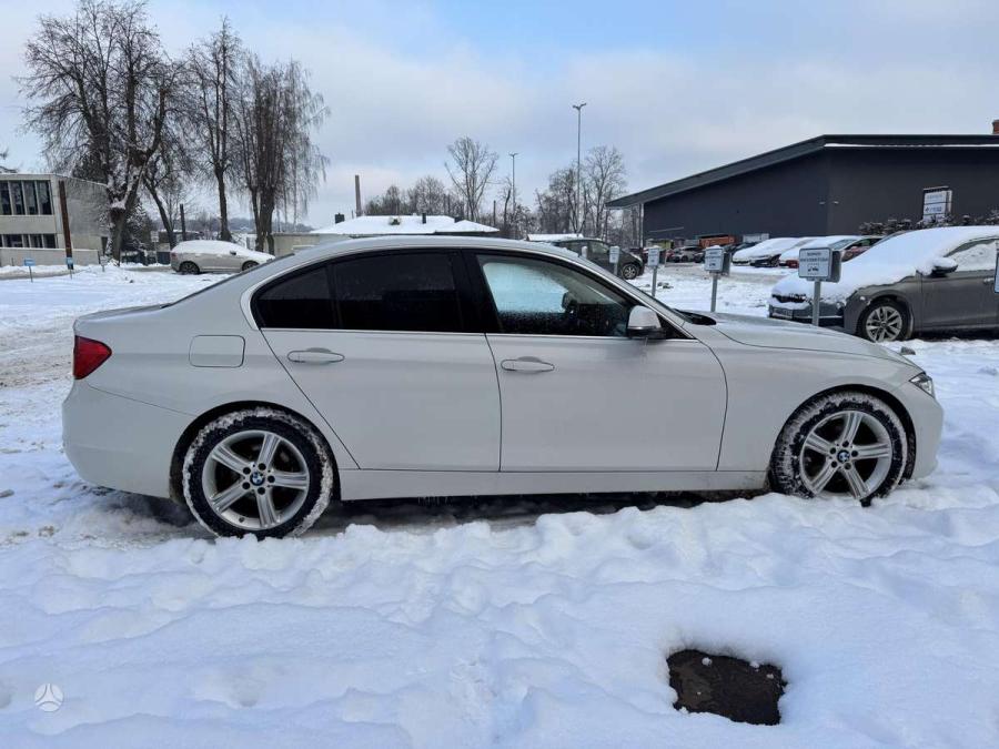 White BMW 328 2015 in Kaunas, with an engine capacity of 2.00 L and mileage of 142 thousand km for 9500 €, photo 7 on AUTOMOTO.COM.LV