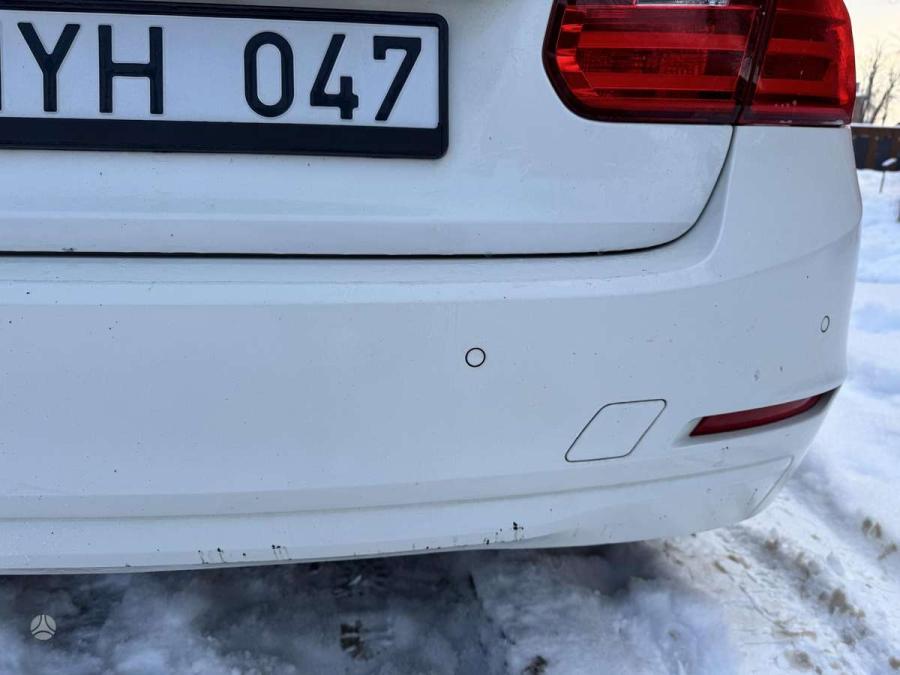 White BMW 328 2015 in Kaunas, with an engine capacity of 2.00 L and mileage of 142 thousand km for 9500 €, photo 17 on AUTOMOTO.COM.LV