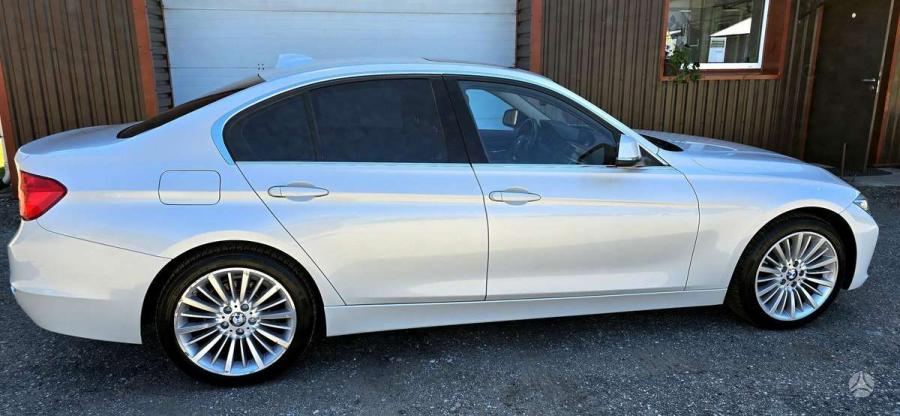 Balts BMW 328 2015 Kretinga, ar dzinēja tilpumu 2.00 L un nobraukumu 158 tūkst. km par 12500 €, foto 24 vietnē AUTOMOTO.COM.LV