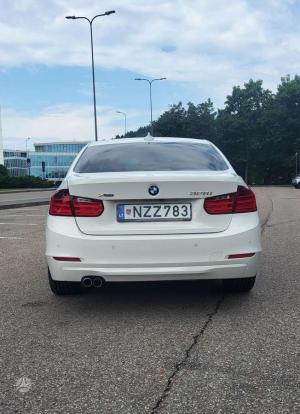 White BMW 328 2015 in Vilnius, with an engine capacity of 2.00 L and mileage of 218 thousand km for 10500 €, photo 5 on AUTOMOTO.COM.LV