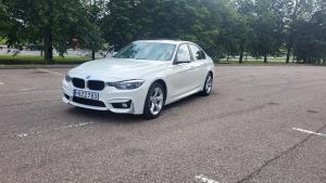 White BMW 328 2015 in Vilnius, with an engine capacity of 2.00 L and mileage of 218 thousand km for 10500 €, photo 6 on AUTOMOTO.COM.LV