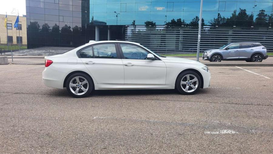 White BMW 328 2015 in Vilnius, with an engine capacity of 2.00 L and mileage of 218 thousand km for 10500 €, photo 8 on AUTOMOTO.COM.LV