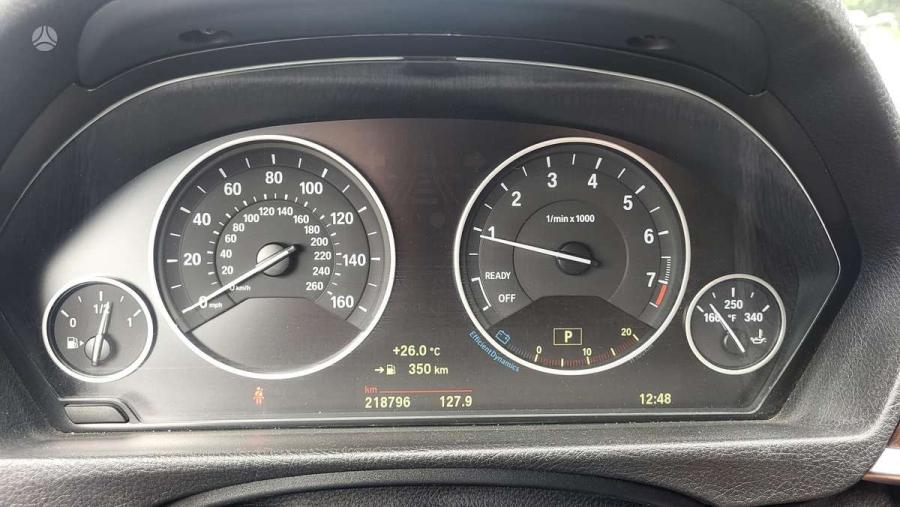 White BMW 328 2015 in Vilnius, with an engine capacity of 2.00 L and mileage of 218 thousand km for 10500 €, photo 13 on AUTOMOTO.COM.LV