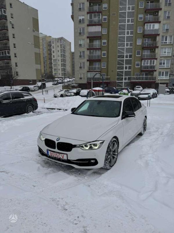 Белый БМВ 328 2016 в Вильнюс, объемом двигателя 2.00 л и пробегом 137 тыс. км за 14000 €, фото 9 на AUTOMOTO.COM.LV