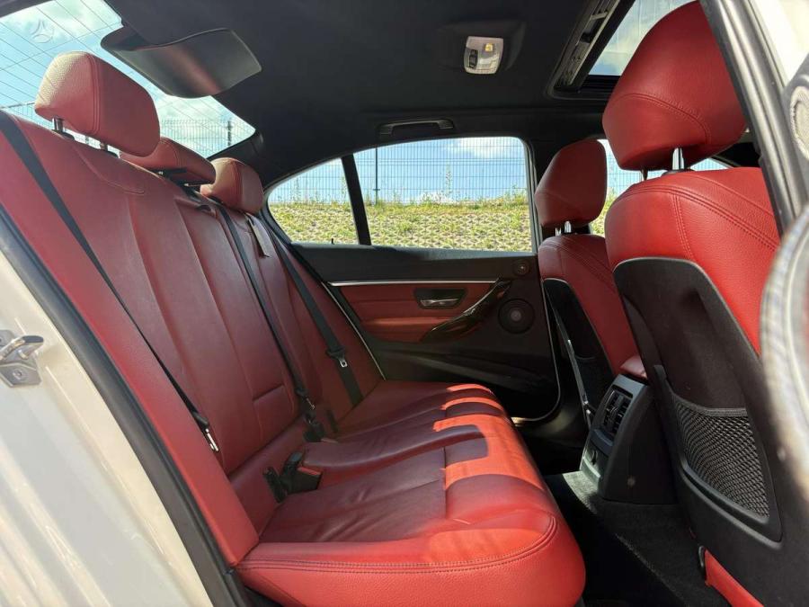 White BMW 328 2016 in Vilnius, with an engine capacity of 2.00 L and mileage of 259 thousand km for 11490 €, photo 30 on AUTOMOTO.COM.LV