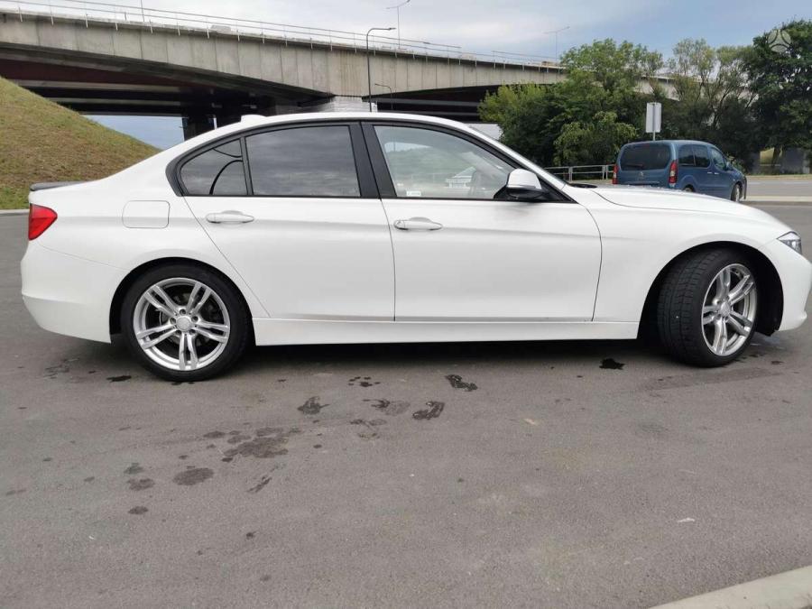 Balts BMW 328 2016 Kauņa, ar dzinēja tilpumu 2.00 L un nobraukumu 258 tūkst. km par 8000 €, foto 13 vietnē AUTOMOTO.COM.LV