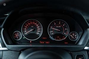 White BMW 328 2018 in Vilnius, with an engine capacity of 2.00 L and mileage of 136 thousand km for 14499 €, photo 17 on AUTOMOTO.COM.LV