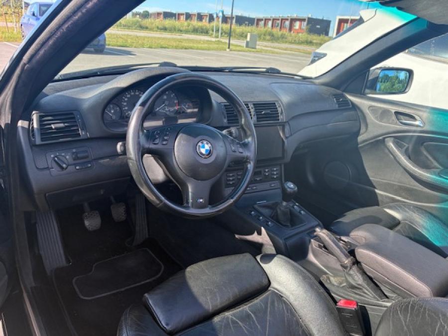Black BMW 330 2001 in Tallinn, with an engine capacity of 0.00 L and mileage of 291 thousand km for 8500 €, photo 13 on AUTOMOTO.COM.LV