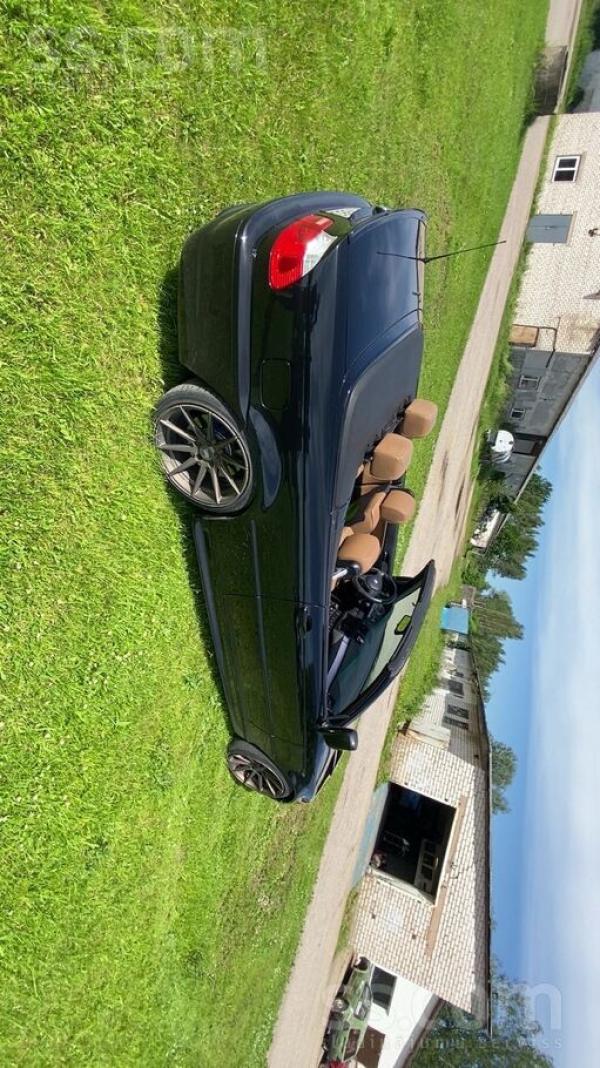 Black BMW 330 2005 in Riga, with an engine capacity of 3.00 L and mileage of 392 thousand km for 7700 €, photo 2 on AUTOMOTO.COM.LV