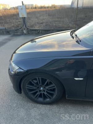 Melns BMW 330 2007 Rīga, ar dzinēja tilpumu 3.00 L un nobraukumu 305 tūkst. km par 7300 €, foto 4 vietnē AUTOMOTO.COM.LV
