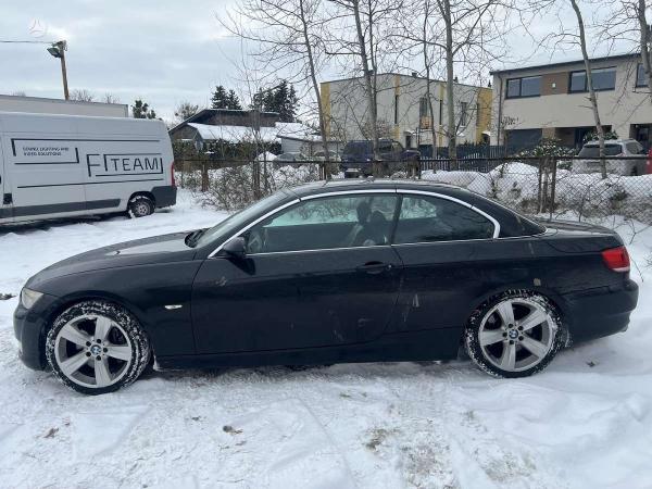 Melns BMW 330 2007 Kauņa, ar dzinēja tilpumu 2.99 L un nobraukumu 279 tūkst. km par 7200 €, foto 5 vietnē AUTOMOTO.COM.LV