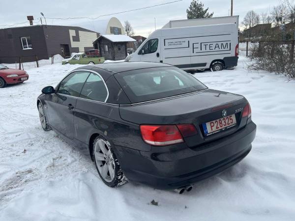 Melns BMW 330 2007 Kauņa, ar dzinēja tilpumu 2.99 L un nobraukumu 279 tūkst. km par 7200 €, foto 6 vietnē AUTOMOTO.COM.LV