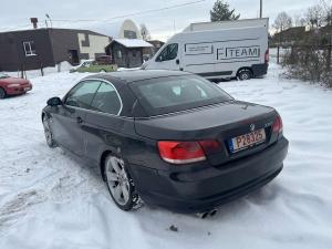 Black BMW 330 2007 in Kaunas, with an engine capacity of 2.99 L and mileage of 279 thousand km for 7200 €, photo 6 on AUTOMOTO.COM.LV