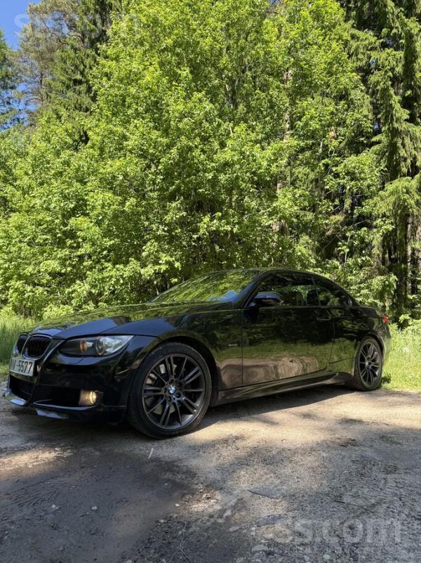 Melns BMW 330 2007 Ogre, ar dzinēja tilpumu 3.00 L un nobraukumu 360 tūkst. km par 9500 €, foto 2 vietnē AUTOMOTO.COM.LV