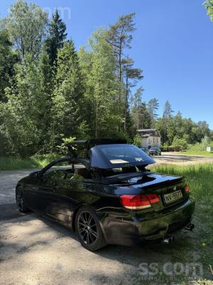 Black BMW 330 2007 in Ogre, with an engine capacity of 3.00 L and mileage of 360 thousand km for 9500 €, photo 6 on AUTOMOTO.COM.LV
