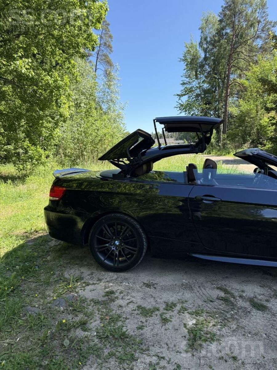Black BMW 330 2007 in Ogre, with an engine capacity of 3.00 L and mileage of 360 thousand km for 9500 €, photo 10 on AUTOMOTO.COM.LV