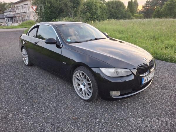 Black BMW 330 2007 in Riga, with an engine capacity of 3.00 L and mileage of 235 thousand km for 7400 €, photo 9 on AUTOMOTO.COM.LV