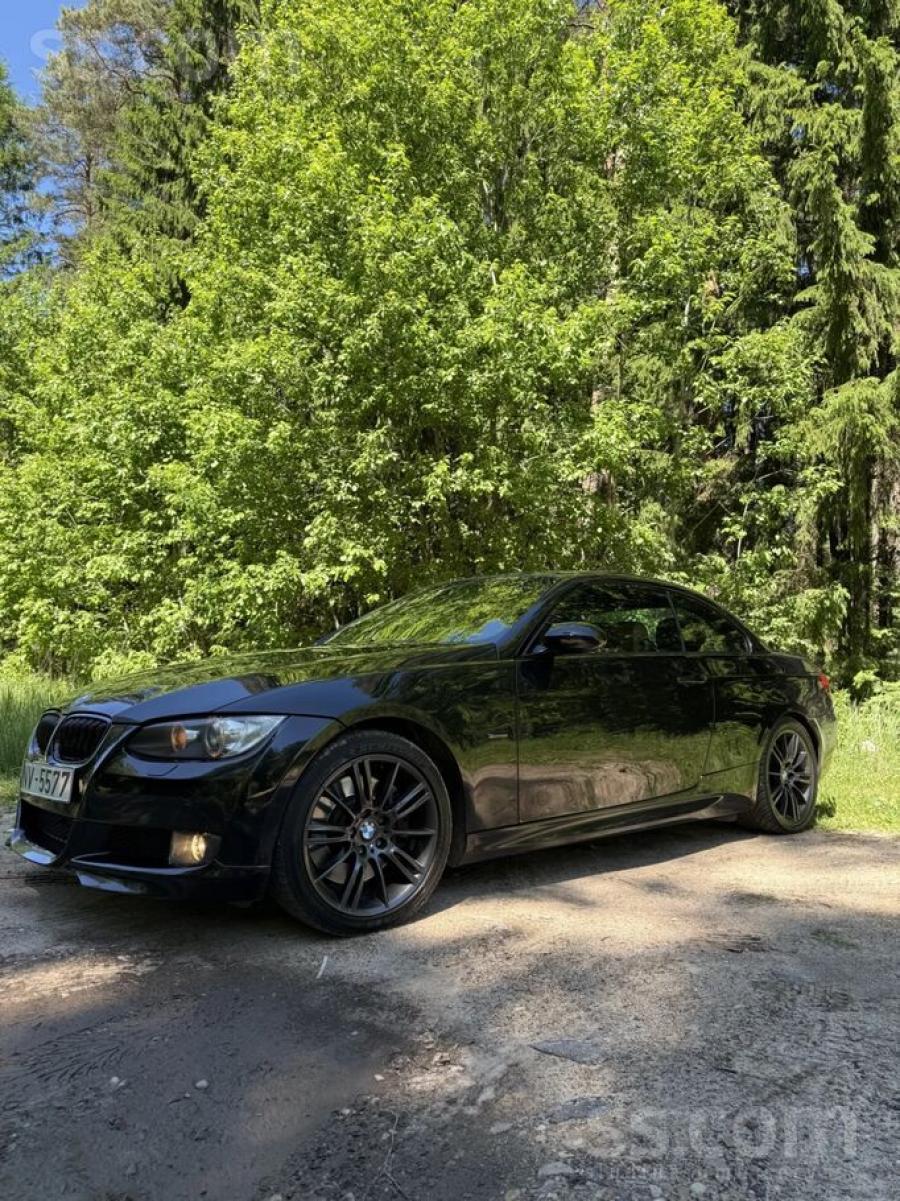 Melns BMW 330 2007 Ogre, ar dzinēja tilpumu 3.00 L un nobraukumu 360 tūkst. km par 9500 €, foto 4 vietnē AUTOMOTO.COM.LV