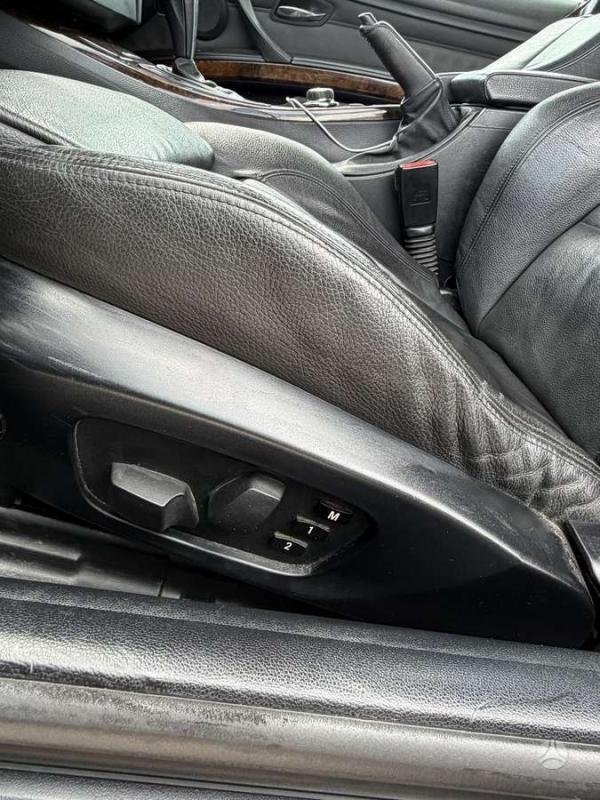 Black BMW 330 2007 in Vilnius, with an engine capacity of 3.00 L and mileage of 317 thousand km for 7800 €, photo 10 on AUTOMOTO.COM.LV