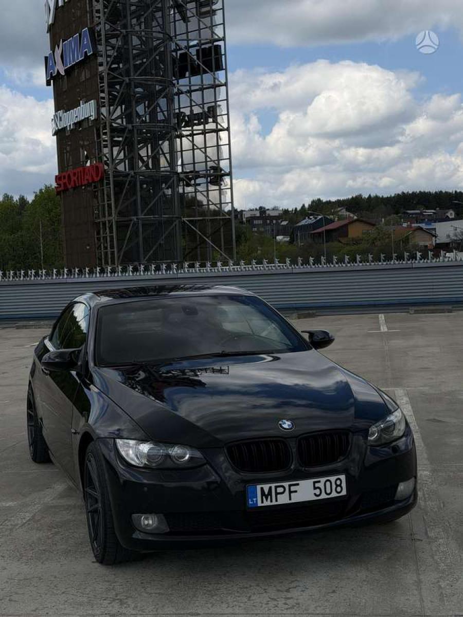 Black BMW 330 2007 in Vilnius, with an engine capacity of 3.00 L and mileage of 317 thousand km for 7800 €, photo 1 on AUTOMOTO.COM.LV
