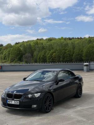 Black BMW 330 2007 in Vilnius, with an engine capacity of 3.00 L and mileage of 317 thousand km for 7800 €, photo 6 on AUTOMOTO.COM.LV