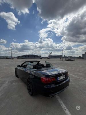 Black BMW 330 2007 in Vilnius, with an engine capacity of 3.00 L and mileage of 317 thousand km for 7800 €, photo 15 on AUTOMOTO.COM.LV