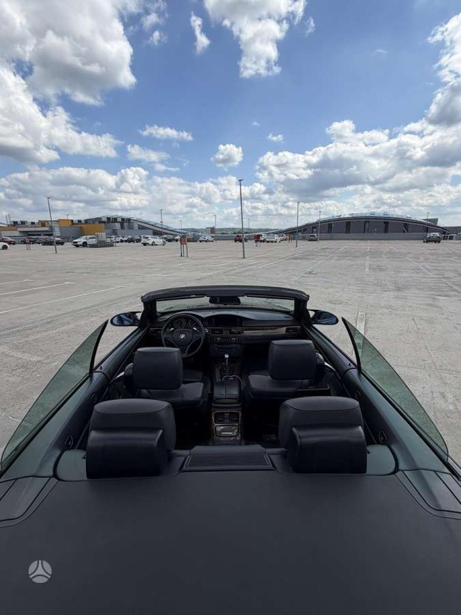 Black BMW 330 2007 in Vilnius, with an engine capacity of 3.00 L and mileage of 317 thousand km for 7800 €, photo 16 on AUTOMOTO.COM.LV