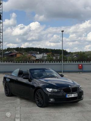 Black BMW 330 2007 in Vilnius, with an engine capacity of 3.00 L and mileage of 317 thousand km for 7800 €, photo 19 on AUTOMOTO.COM.LV