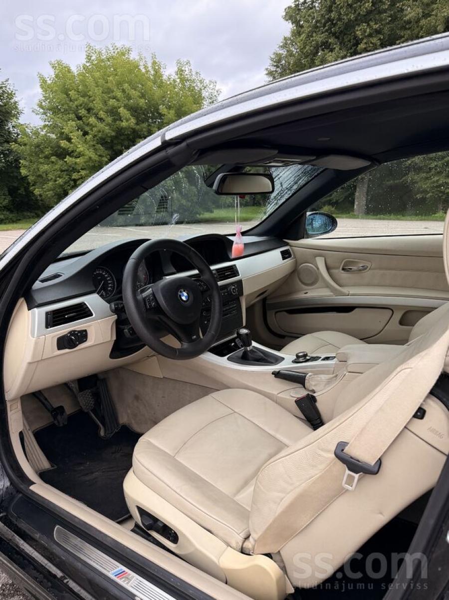 Black BMW 330 2007 in Kuldiga, with an engine capacity of 3.00 L and mileage of 281 thousand km for 7680 €, photo 4 on AUTOMOTO.COM.LV