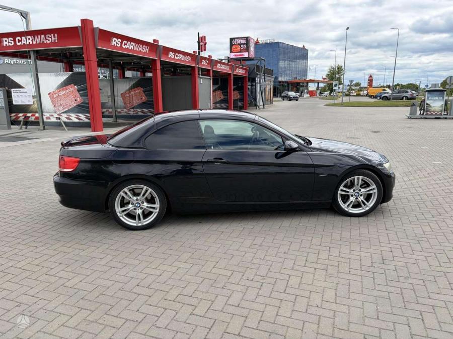 Melns BMW 330 2007 Alīta, ar dzinēja tilpumu 2.99 L un nobraukumu 212 tūkst. km par 6500 €, foto 12 vietnē AUTOMOTO.COM.LV