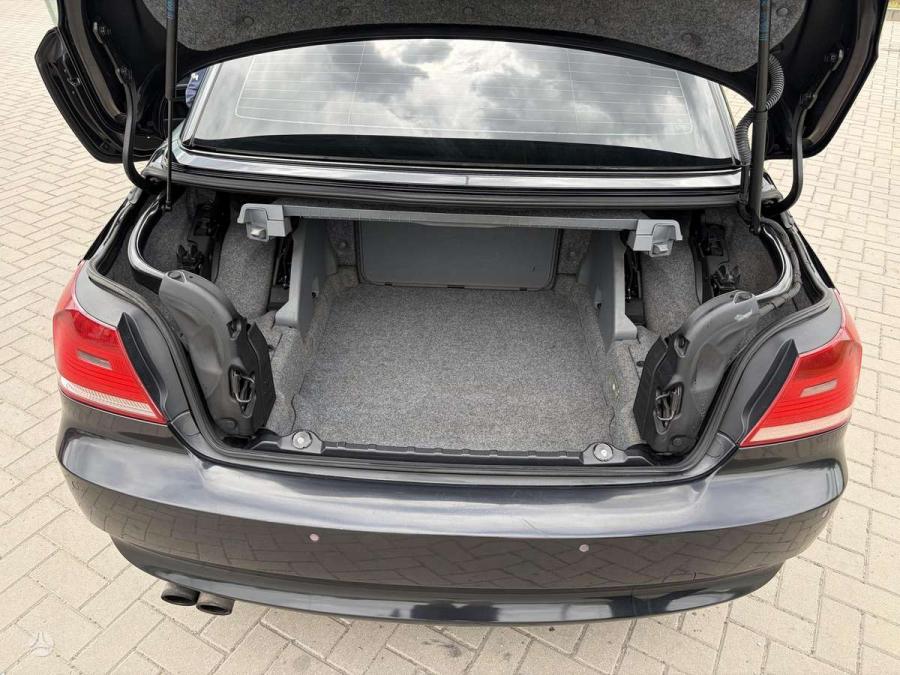Melns BMW 330 2007 Alīta, ar dzinēja tilpumu 2.99 L un nobraukumu 212 tūkst. km par 6500 €, foto 15 vietnē AUTOMOTO.COM.LV