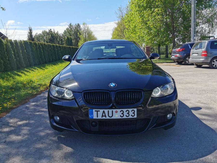 Melns BMW 330 2008 Marijampole, ar dzinēja tilpumu 3.00 L un nobraukumu 230 tūkst. km par 9900 €, foto 12 vietnē AUTOMOTO.COM.LV