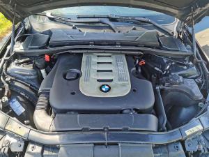 Melns BMW 330 2008 Marijampole, ar dzinēja tilpumu 3.00 L un nobraukumu 230 tūkst. km par 9900 €, foto 37 vietnē AUTOMOTO.COM.LV
